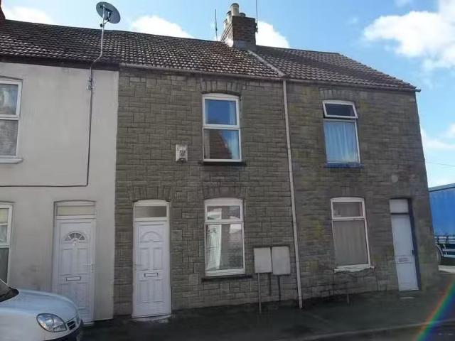 Cozy 1 BA 2 bedroom terraced house for rent in Portland Terrac.