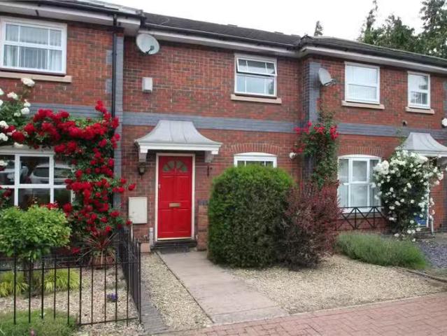 Cheap 1 BA 2 bedroom terraced house for rent in Riverside Mews.