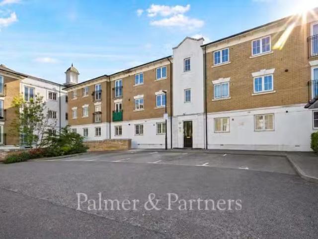 New 1 BA 2 bedroom apartment for rent in George Williams Way.