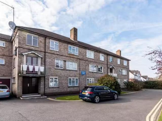 Just in! 1 BA 2 bedroom apartment for rent in Flat 4, Beacon C.