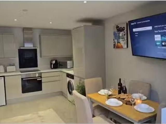 Cozy 1 BA 2 bedroom apartment for rent in Merthyr Road, CF14