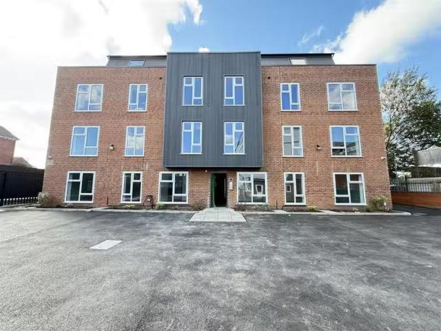 Nice 1 BA 2 bedroom block of apartments for rent in Brickstone.