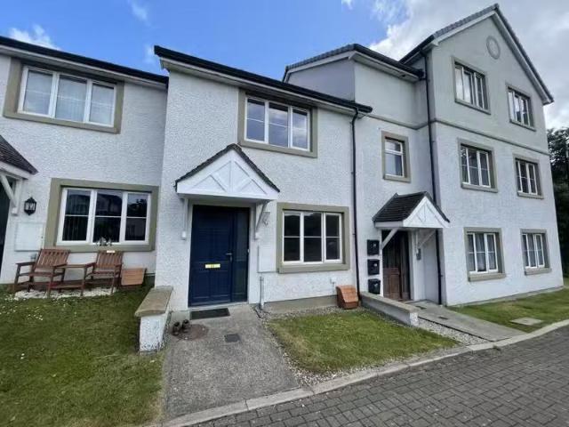 Cheap 1 BA 2 bedroom detached house for rent in Campion Cresce.