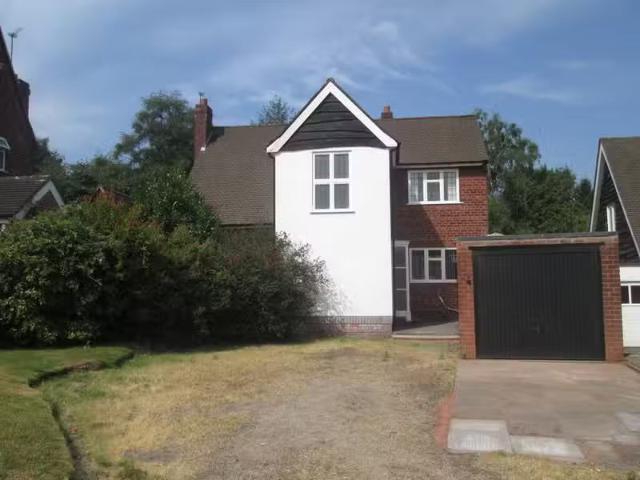 Rental! 1 BA 2 bedroom detached house for rent in Moorcroft Ro.