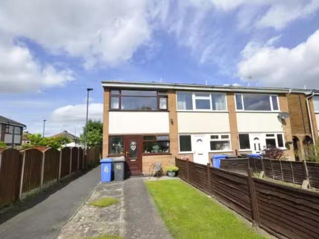 For Rent! 1 BA 2 bedroom end of terrace house for rent in Nico.