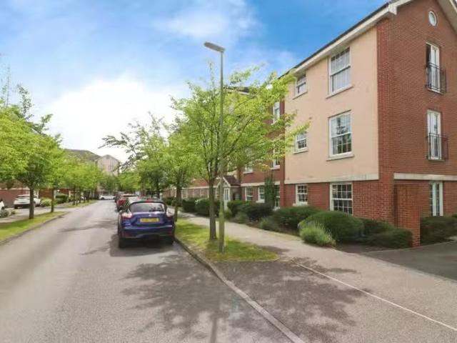 Cheap 1 BA 2 bedroom flat for rent in Merrifield Court, Welwyn.