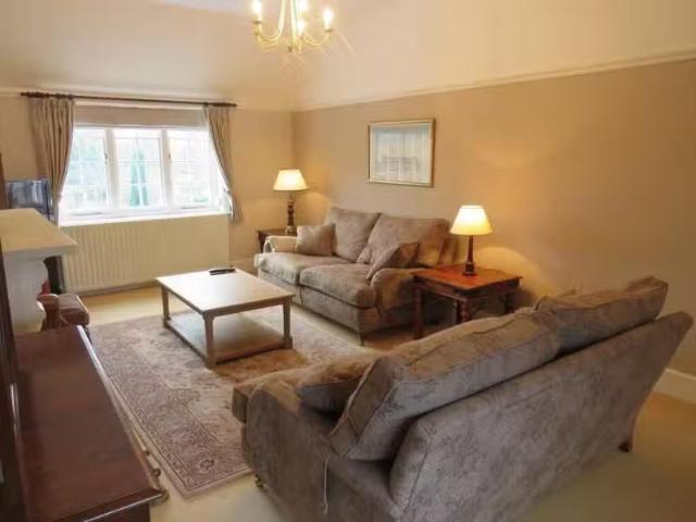 Cheap 1 BA 2 bedroom flat for rent in Mill Street, WARWICK, CV34