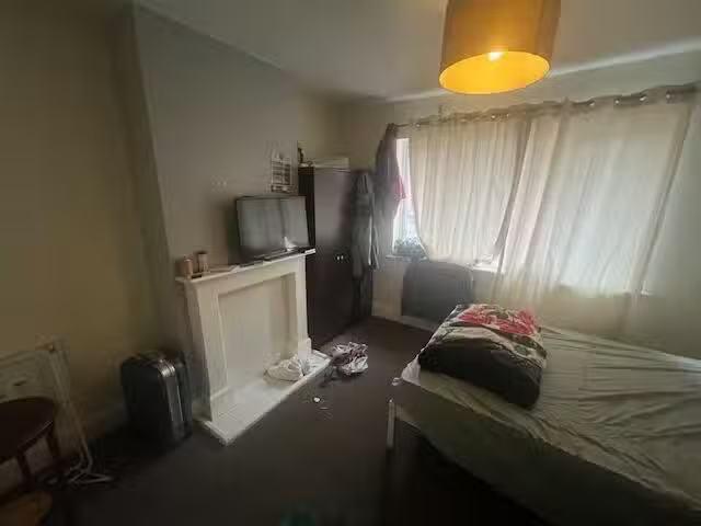 Cheap 1 BA 2 bedroom flat for rent in A Kingstanding Road, Bir.