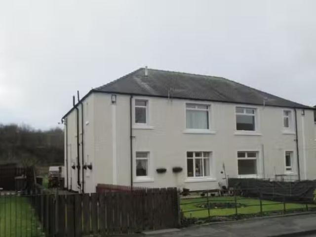 Charming 1 BA 2 bedroom flat for rent in Bellsbank Crescent, A.