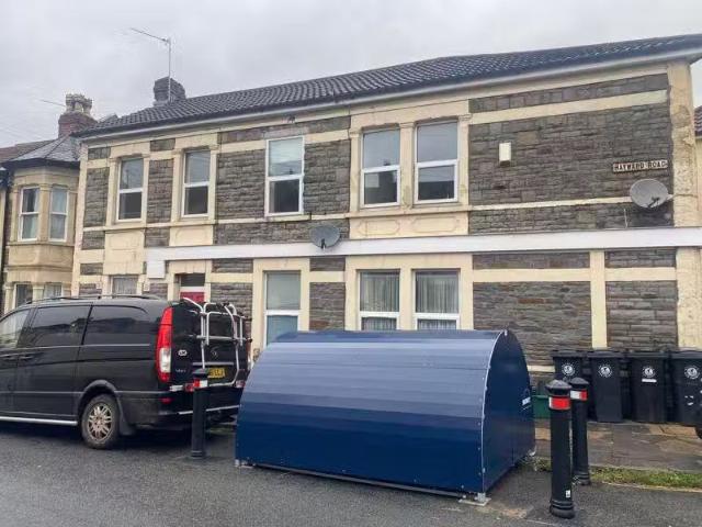 Unique 1 BA 2 bedroom flat for rent in Hayward Road, Redfield.