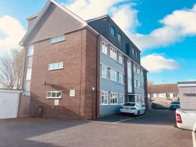 For Rent! 1 BA 2 bedroom flat for rent in Jubilee Avenue, Rust.