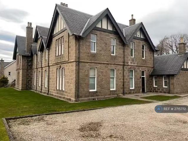 Cozy 1 BA 2 bedroom flat for rent in Kingseat, Aberdeenshire.