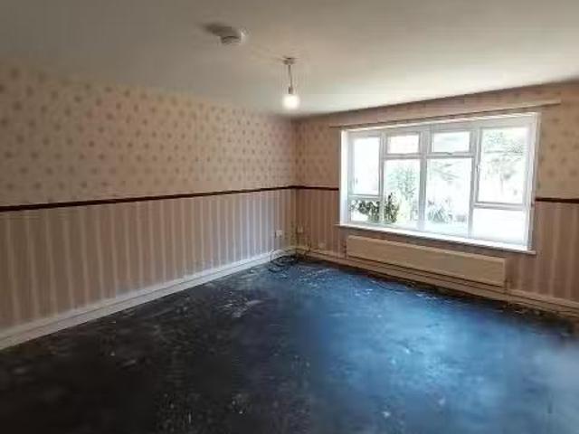 For Rent! 1 BA 2 bedroom flat for rent in Rye Lane, Pellon, Ha.