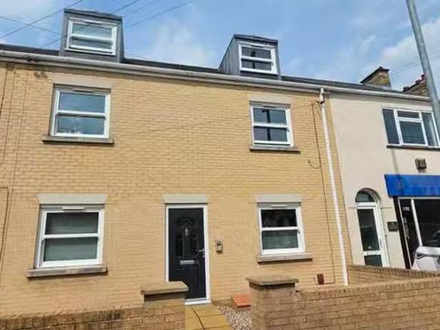 Cheap 1 BA 2 bedroom flat for rent in Victoria Road, Cambridge.