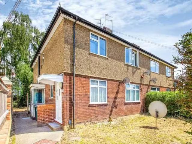 Charming 1 BA 2 bedroom Flat to rent, Church Road, Watford, WD.