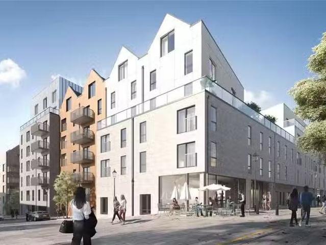 Unique 1 BA 2 bedroom Flat to rent, Bull Yard, Gravesend, DA12.