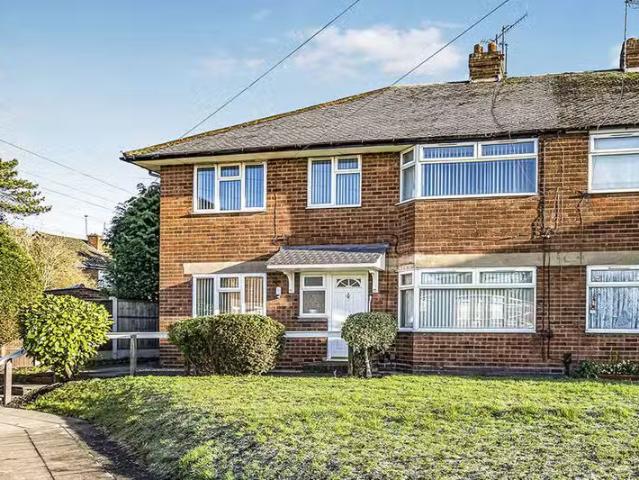 Unique 1 BA 2 bedroom Flat to rent, Kenilworth Court, Dudley.