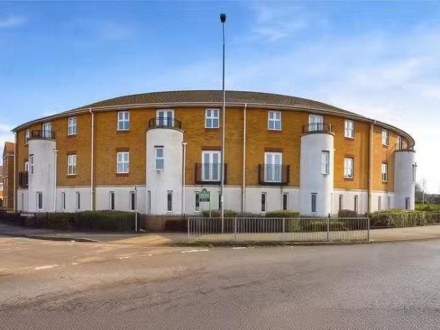 Just in! 1 BA 2 bedroom Flat to rent, Woodcroft Way, Kettering.