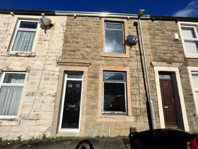 Cozy 1 BA 2 bedroom house for rent in 22 Cedar Street Accringt.