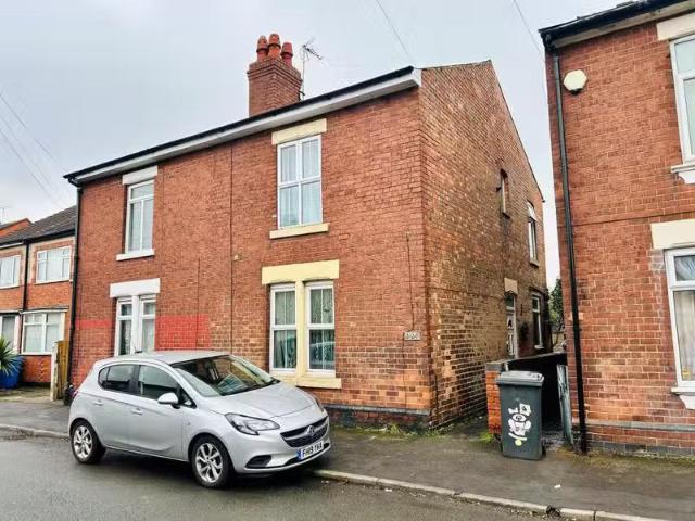Just in! 1 BA 2 bedroom house for rent in Bower Street, Alvast.