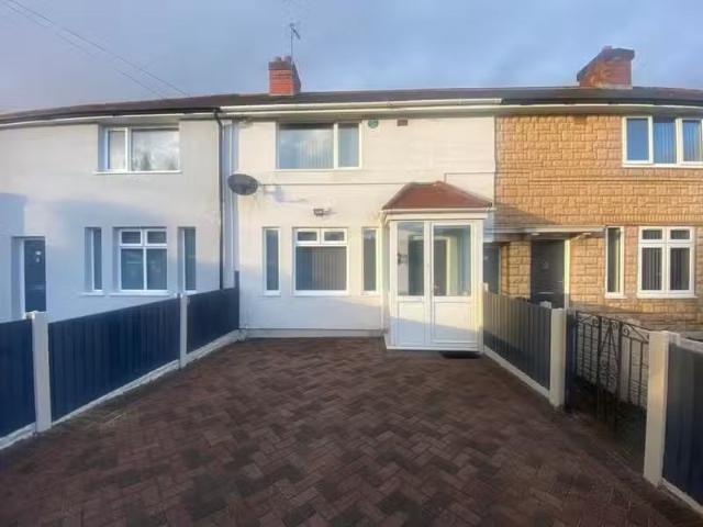 Cheap 1 BA 2 bedroom house for rent in Chingford Road, Birming.