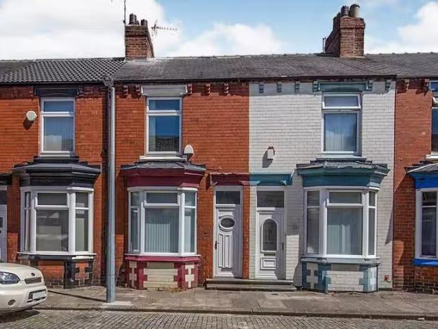 Deal! 1 BA 2 bedroom Mid Terrace House to rent, Napier Street.