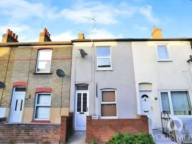 Just in! 1 BA 2 bedroom Mid Terrace House to rent, Nelson Road.