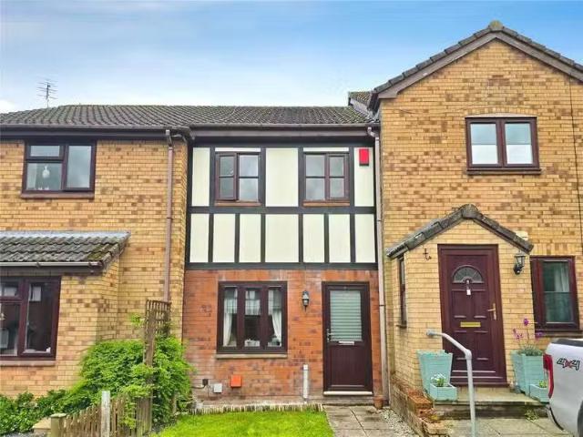Cheap 1 BA 2 bedroom Mid Terrace House to rent, Ashlands Road.