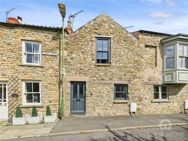 Cheap 1 BA 2 bedroom Mid Terrace House to rent, Tees View, Gai.