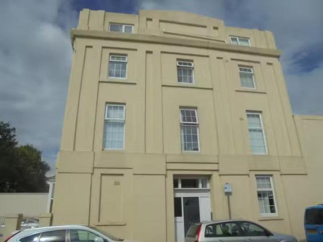 Rental! 1 BA 2 bedroom property for rent in Flat 3, 1 Harris.
