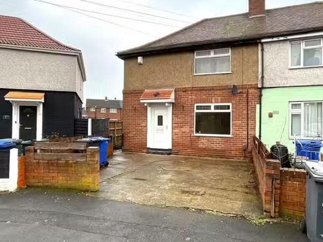 For Rent! 1 BA 2 bedroom semi detached house for rent in Argyl.