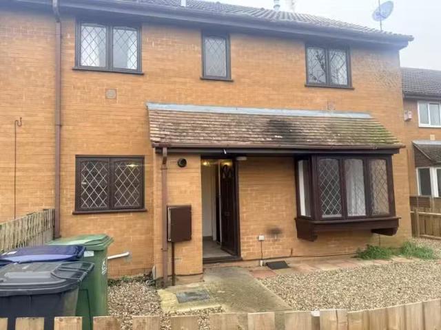 Rental! 1 BA 2 bedroom semi detached house for rent in The Syc.
