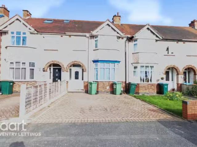 Unique 1 BA 3 bedroom terraced house for rent in Anchorway Roa.