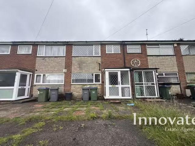 Cheap 1 BA 3 bedroom terraced house for rent in Embassy Drive.