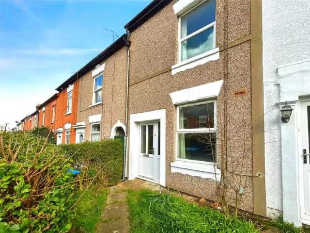 Nice 1 BA 3 bedroom terraced house for rent in Mount Street, C.