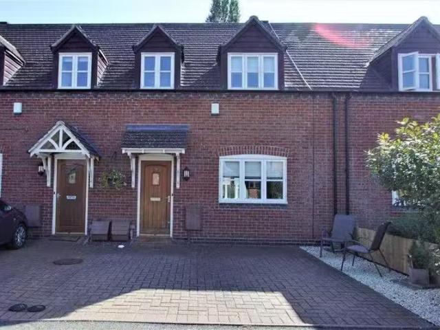 Deal! 1 BA 3 bedroom terraced house for rent in Penny Lane, Hi.