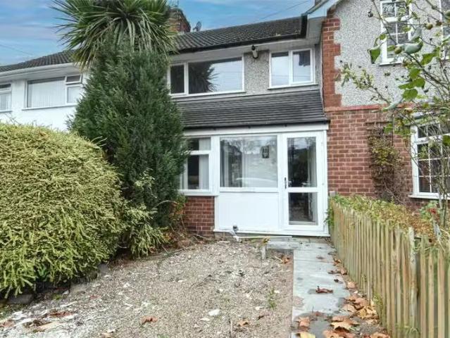 For Rent! 1 BA 3 bedroom terraced house for rent in Sir Hilton.