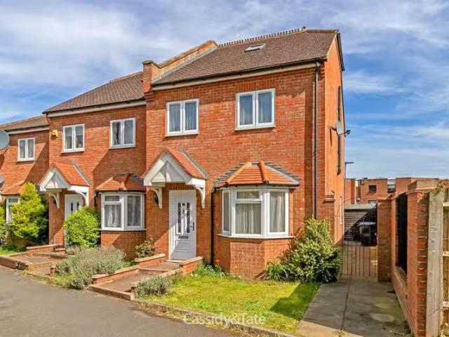Cheap 1 BA 3 bedroom end of terrace house for rent in Coombe C.