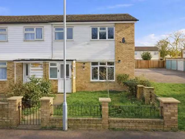 Unique 1 BA 3 bedroom end of terrace house for rent in Kitchen.