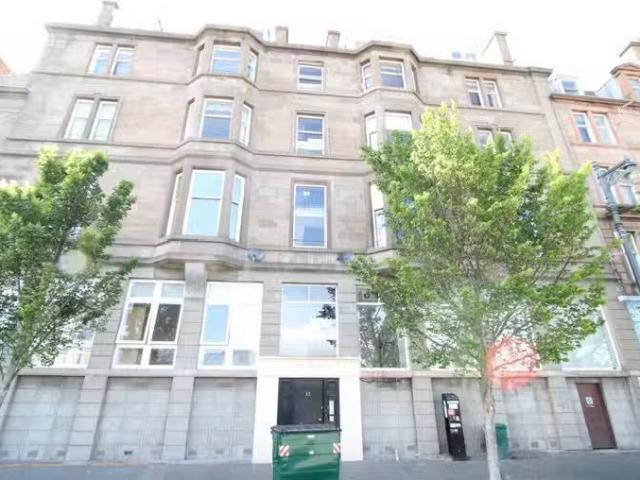 Nice 1 BA 3 bedroom flat for rent in Dock Street, Dundee, DD1