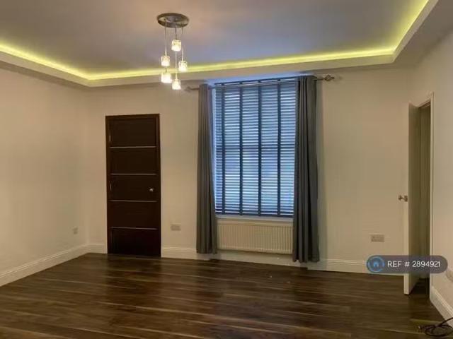 New 1 BA 3 bedroom flat for rent in Inverurie Road, Bucksburn.