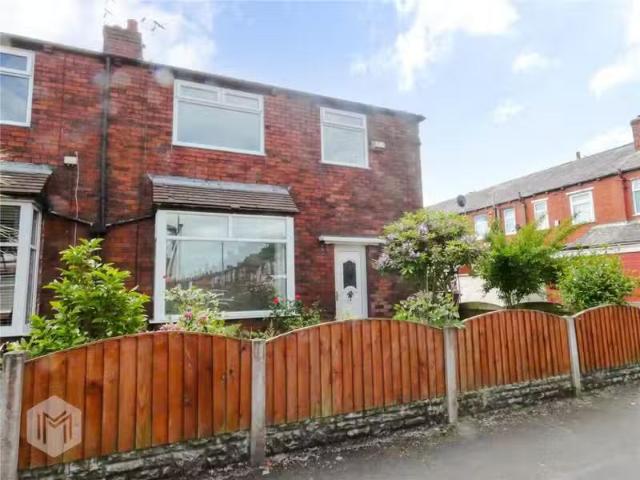 New 1 BA 3 bedroom semi detached house for rent in Alexander R.
