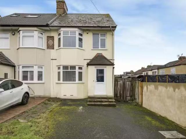 New 1 BA 3 bedroom semi detached house for rent in Boundary Ro.