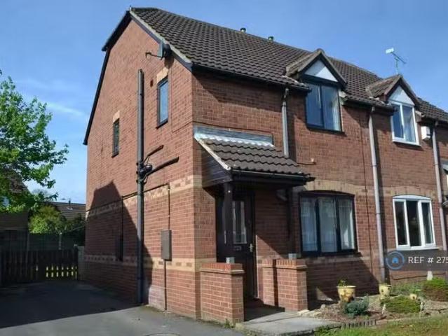 Rental! 1 BA 3 bedroom semi detached house for rent in Boundar.