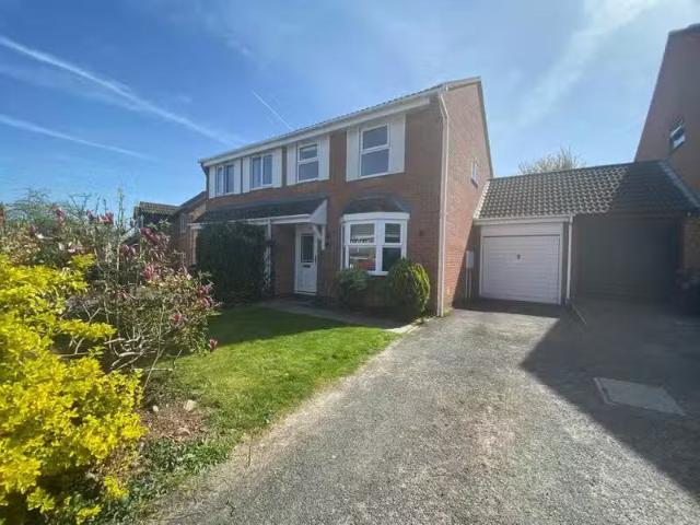 New 1 BA 3 bedroom semi detached house for rent in Dorchester.