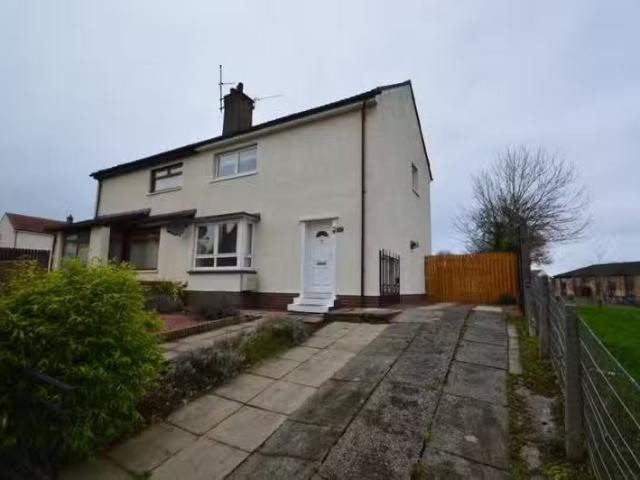 Charming 1 BA 3 bedroom semi detached house for rent in Hayhil.