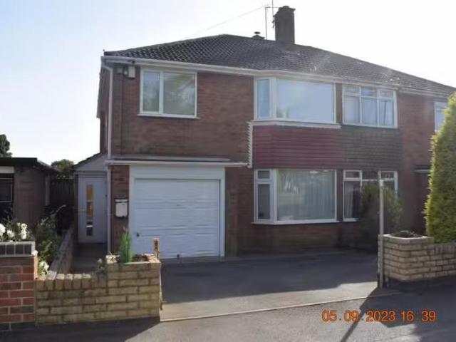 Unique 1 BA 3 bedroom semi detached house for rent in 367 Camp.