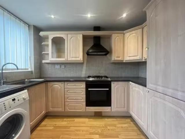 For Rent! 1 BA 4 bedroom town house for rent in Austin Croft.