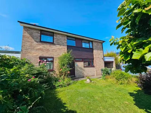 Cozy 1 BA 4 bedroom detached house for rent in Stowey Road, Ya.