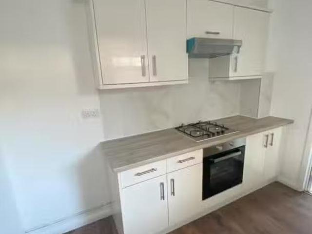 Cozy 1 BA 4 bedroom house for rent in Bloy Street, Bristol, BS5